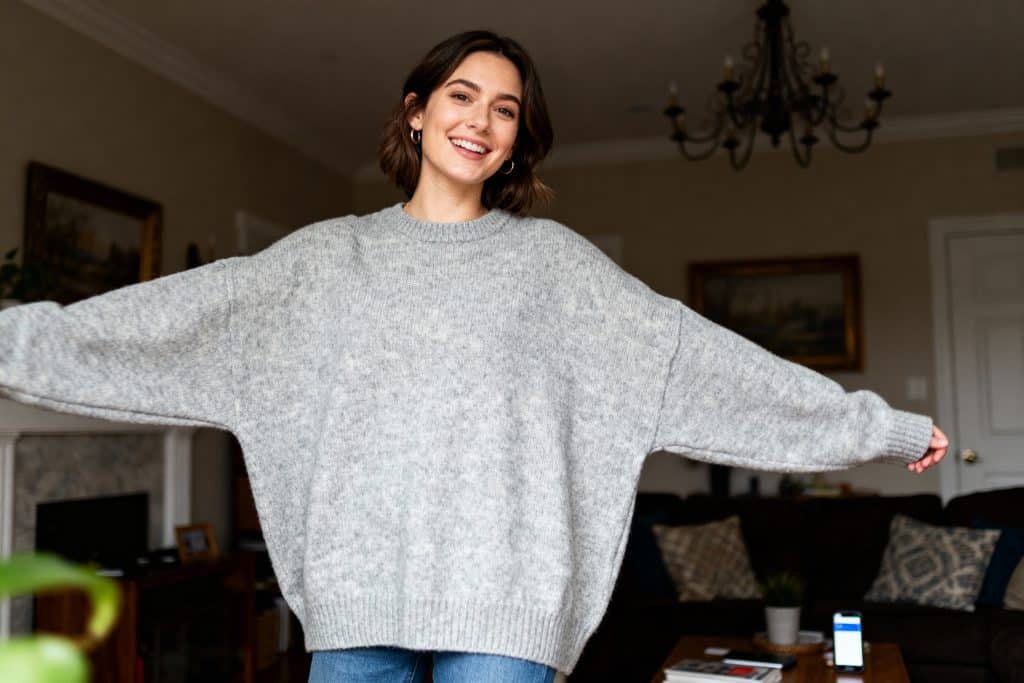The best oversized crew neck sweater for all occasions